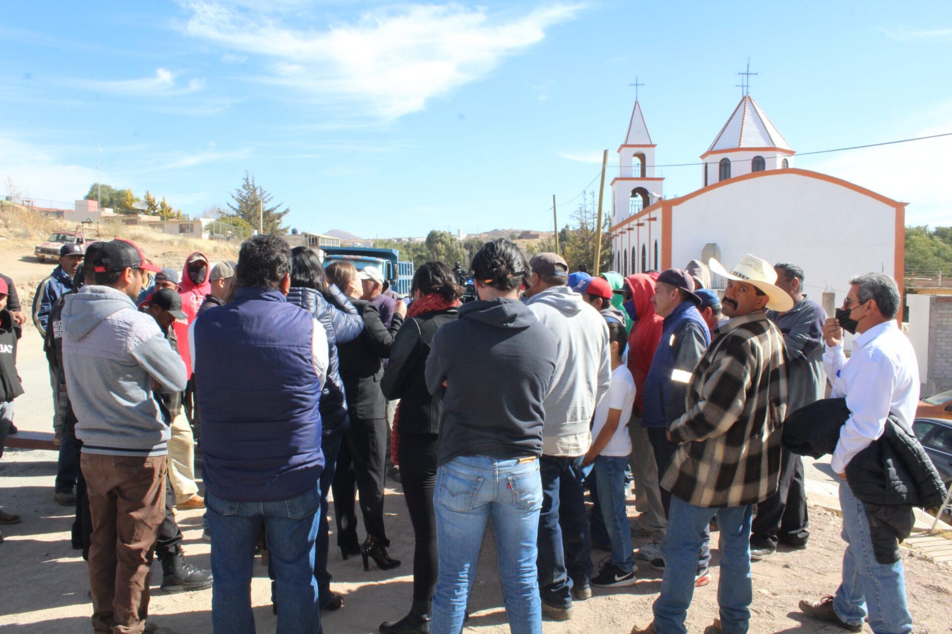 Bloquean en Picones carretera estatal 120 - NTR Zacatecas
