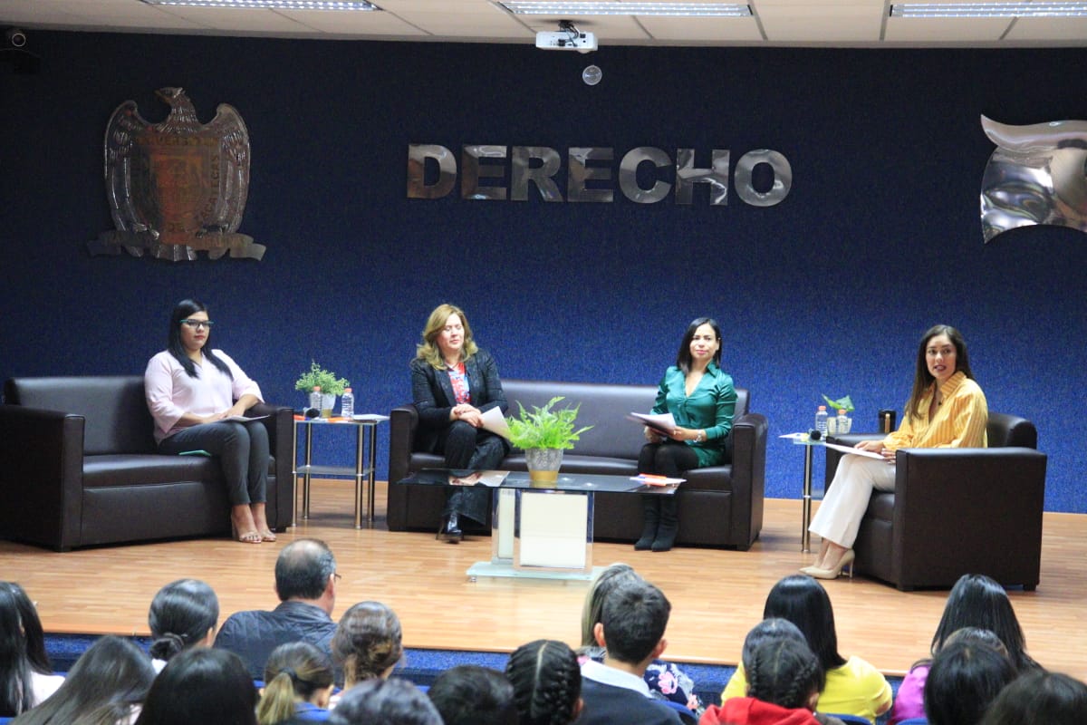 Realiza el IZAI conversatorio sobre educación digital - NTR Zacatecas