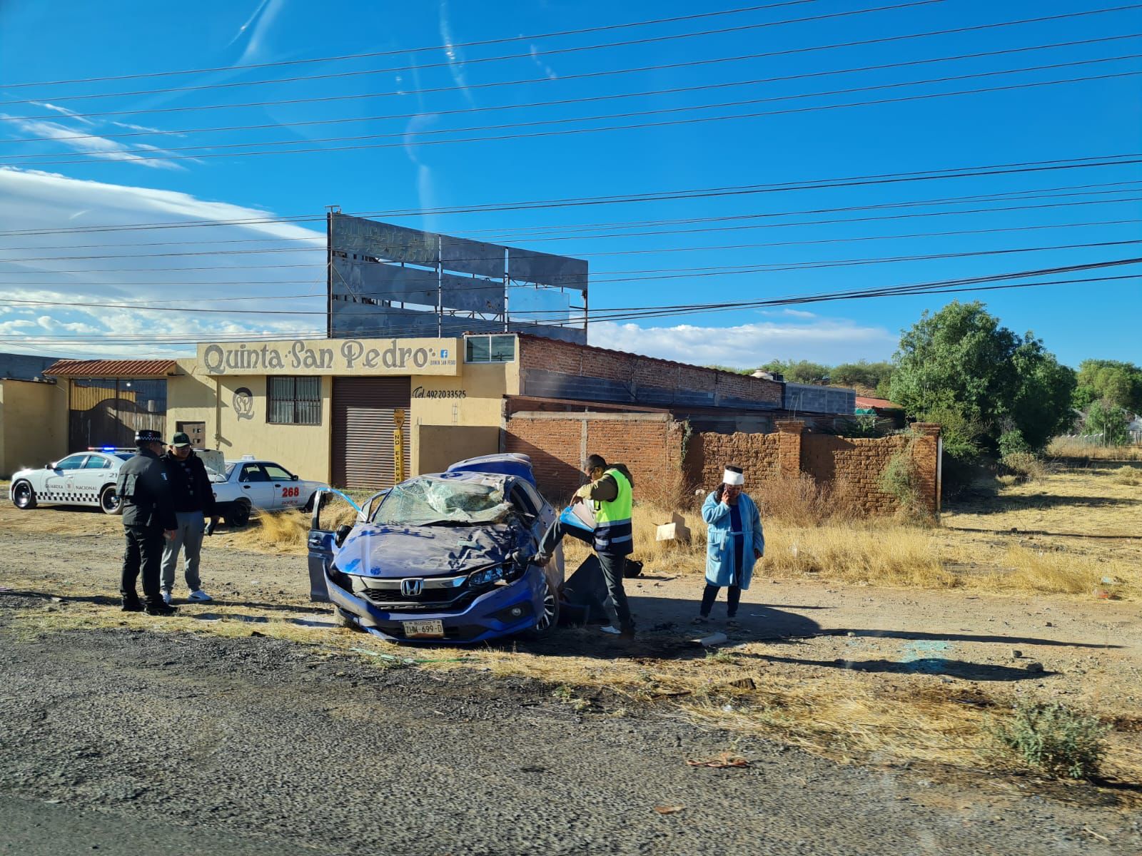 Sale ileso de aparatosa volcadura - NTR Zacatecas