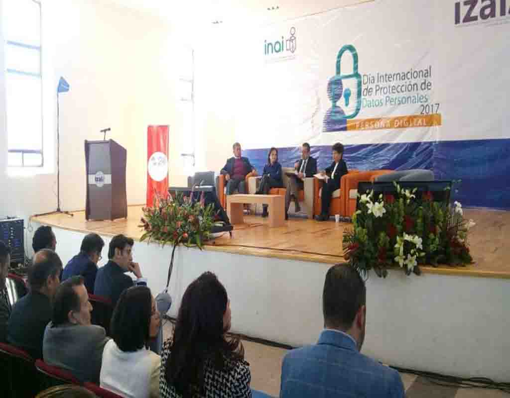 Imparten conferencia sobre protección de datos personales - NTR Zacatecas