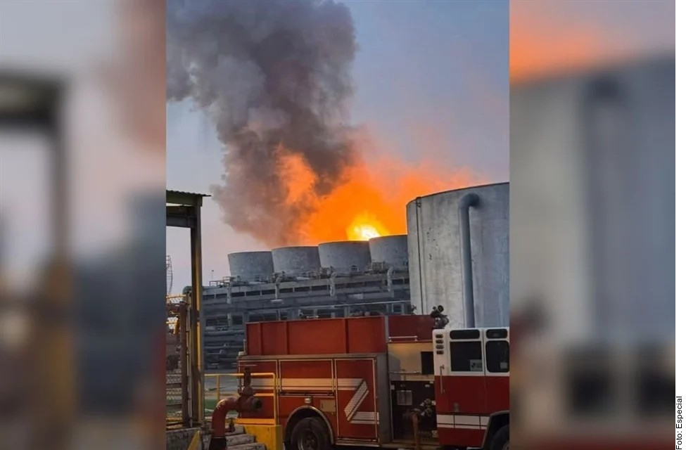 Reportan explosión en complejo de Pemex en Veracruz - NTR Zacatecas
